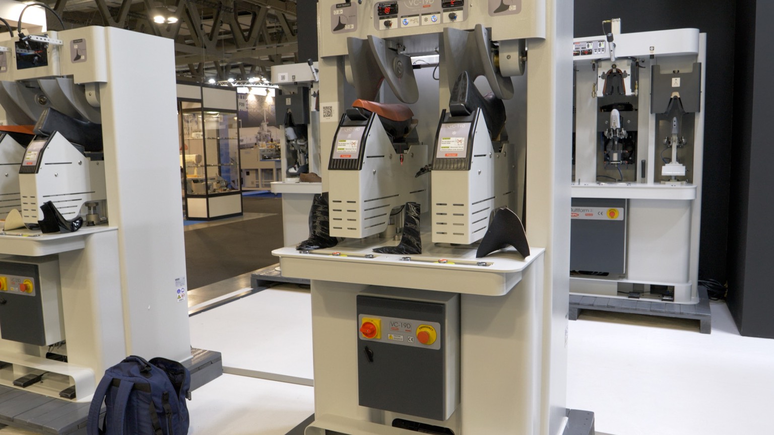 OLYMPIC: Machine for crimping of uppers with dynamic angles | Simac ...