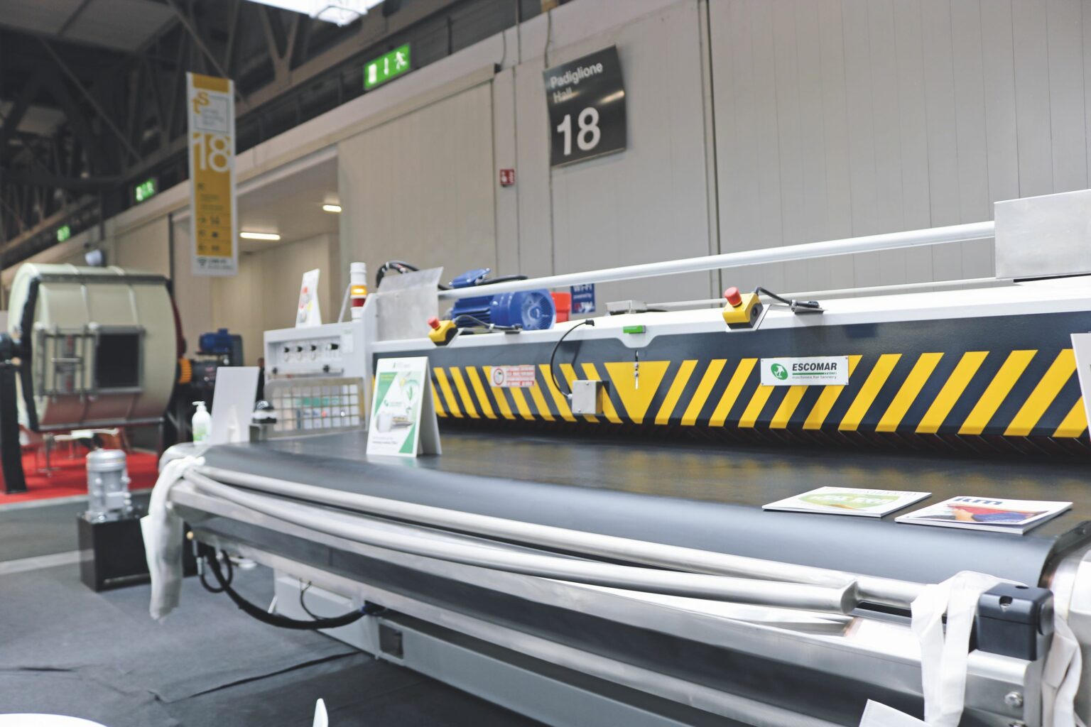 Escomar expands its offer of electro-hydraulic sammying machines ...