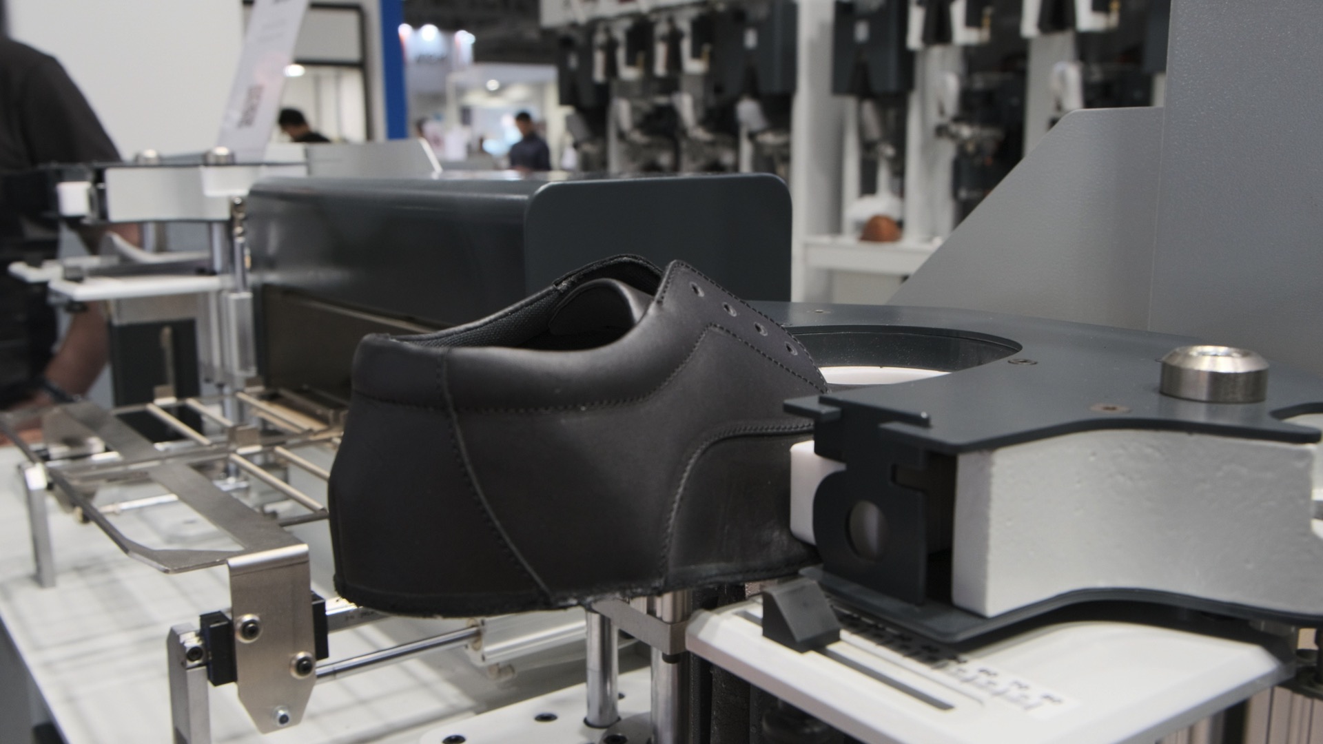 OLYMPIC: Toe pre-shaping | Simac Tanning Tech